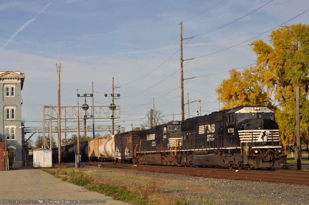 NS 6732 On NS 177 Eastbound